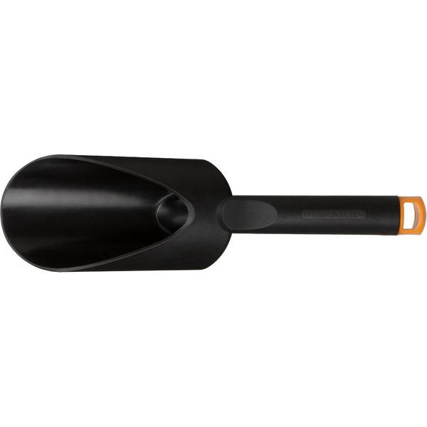 Fiskars Soil Scoop - 70686935J | Blain's Farm & Fleet
